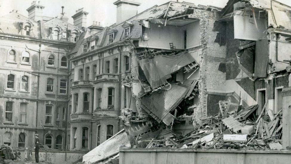 Eastbourne Wish Tower war memorial given green light - BBC News