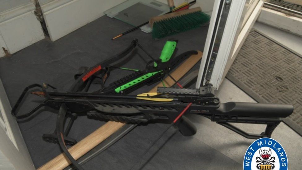 How forensics helped convict Dudley crossbow killers - BBC News