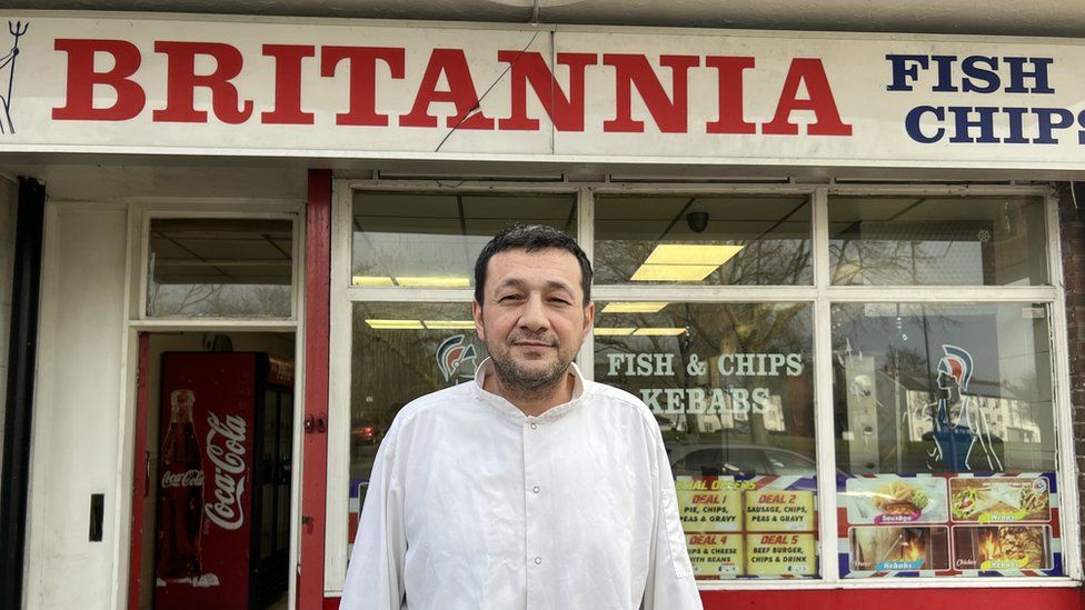 Chip shop owner gives takings to earthquake appeal - BBC News