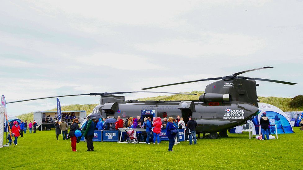 Air show in Portrush wows spectators - BBC News