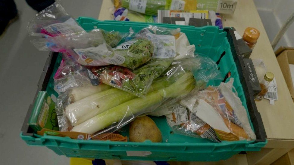 Food waste: 'We talk about feeding bellies, not bins' - BBC News