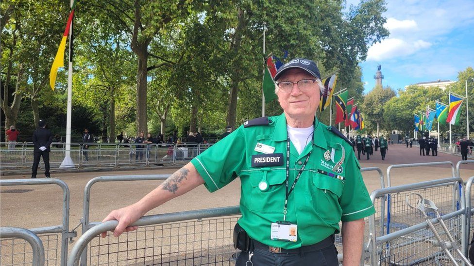 Queen Elizabeth II: Man who tackled shooter on duty during funeral ...