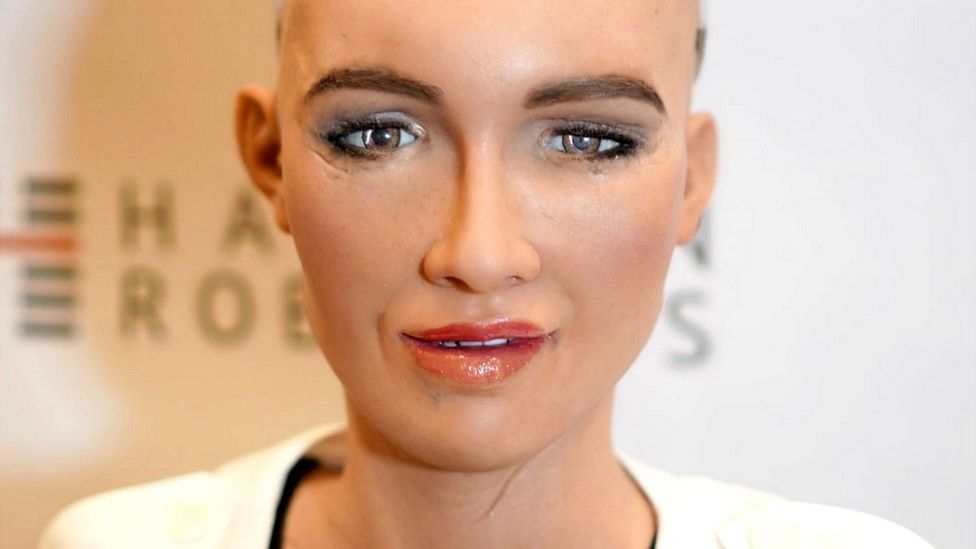 CES 2018: Were robots more than a gimmick at the tech show? - BBC News