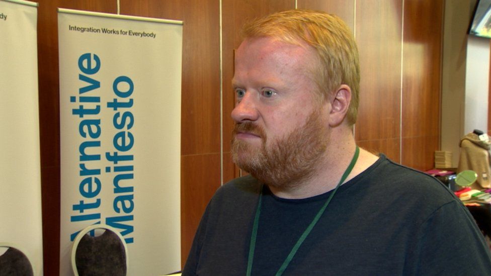 Steven Agnew calls for councils to receive Stormont powers - BBC News