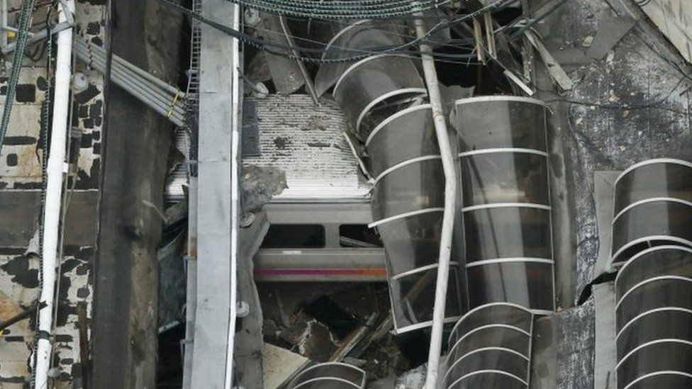 US train crash: Images from Hoboken, New Jersey - BBC News
