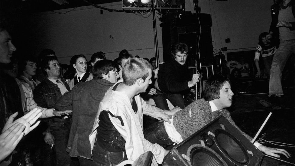 A time when gigs were violent - BBC News