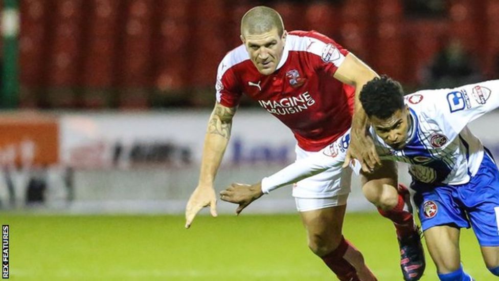 Adam El-Abd: Gillingham sign Bristol City defender on loan - BBC Sport