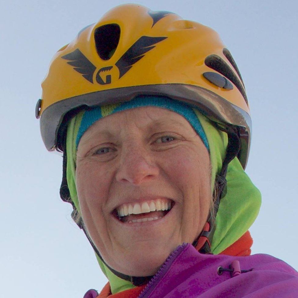 Everest body-count 'horrendous', says Di Gilbert - BBC News