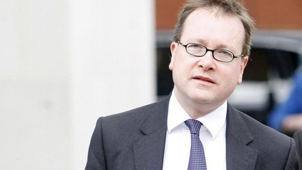 Humanist marriage: Judges permits legally-recognised wedding - BBC News