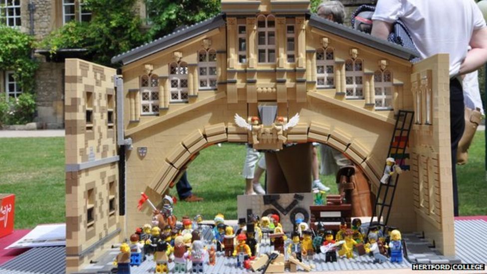 Oxford University professor makes Lego Hertford College - BBC News