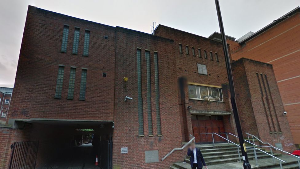 Charity in synagogue bid to block Gary Neville's plans - BBC News