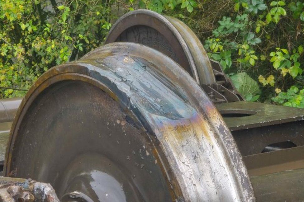 Wheel fault caused Carlisle cement train derailment - BBC News