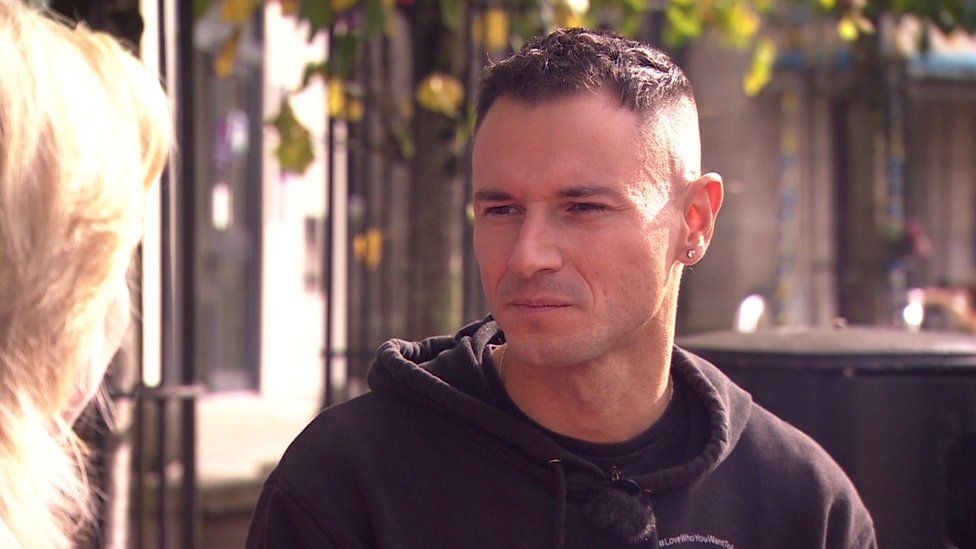 Cornwall man 'had to move away after homophobic attack' - BBC News