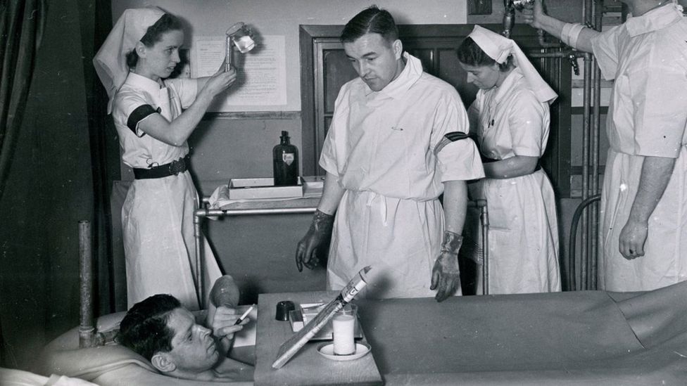 Thousands of pre-NHS healthcare photographs discovered - BBC News