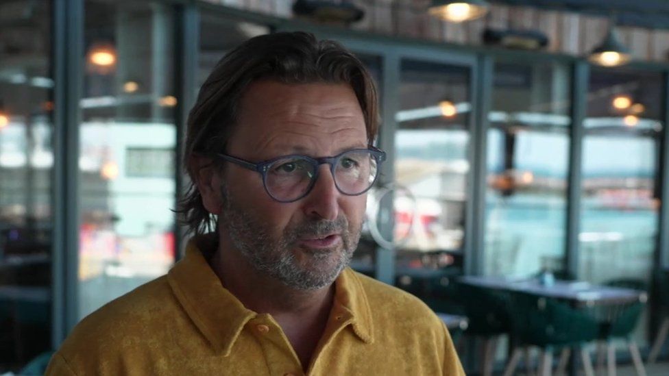 Cod taken off menu in string of restaurants as prices soar - BBC News