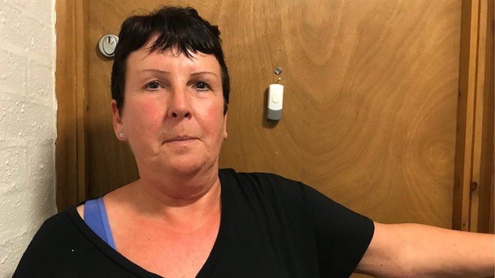 Stoke-on-Trent tower block demolition plans agreed - BBC News