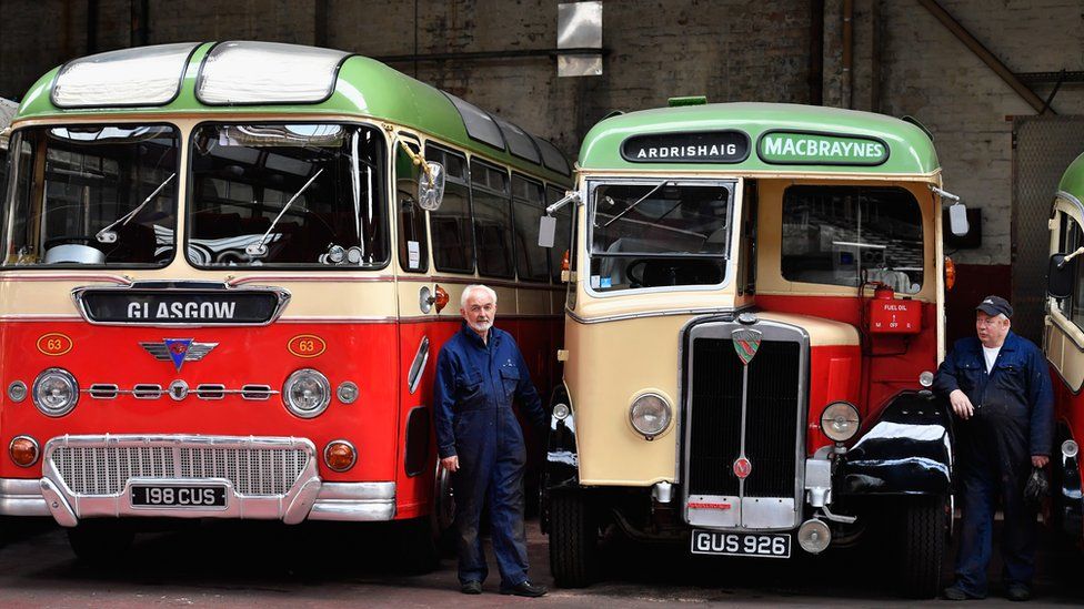 In pictures: Inside Glasgow's vintage bus garage - BBC News