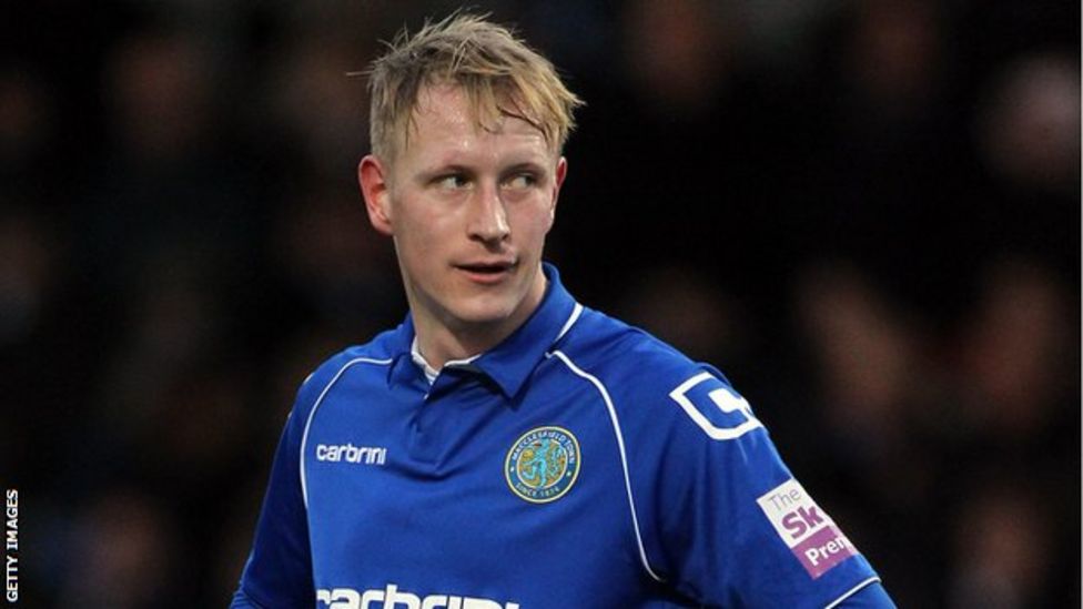 Newport County sign ex-Halifax striker Scott Boden - BBC Sport