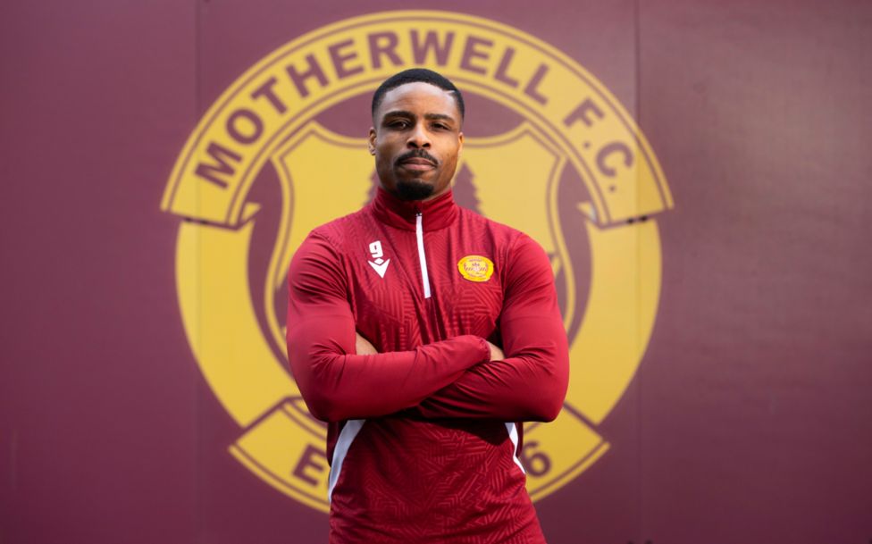 Jon Obika ends playing career & takes Motherwell coaching role - BBC Sport