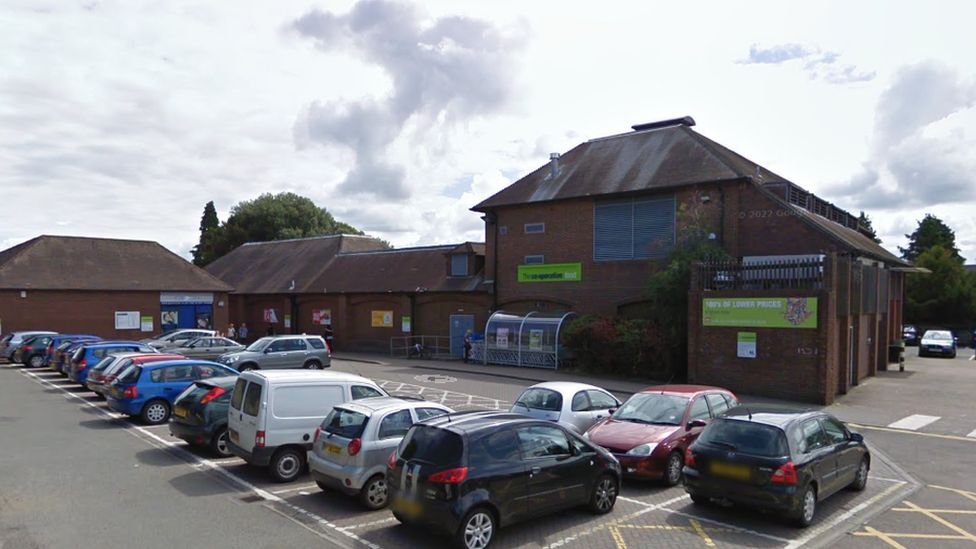 Towcester: Former Co-op and Poundstretcher supermarket to be demolished ...