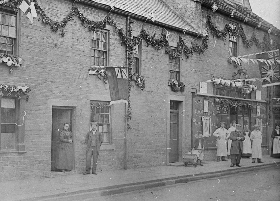 King Charles coronation: Old Leeds royal celebration images unearthed ...