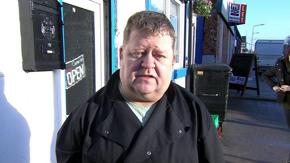 Hull homeless group enjoy luxury hotel stay - BBC News