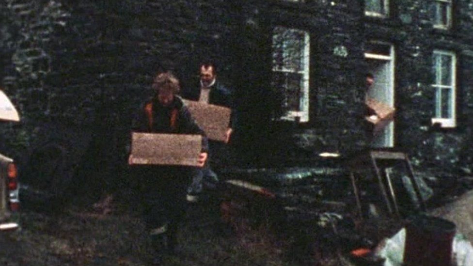 Operation Julie: How I infiltrated a drugs gang - BBC News