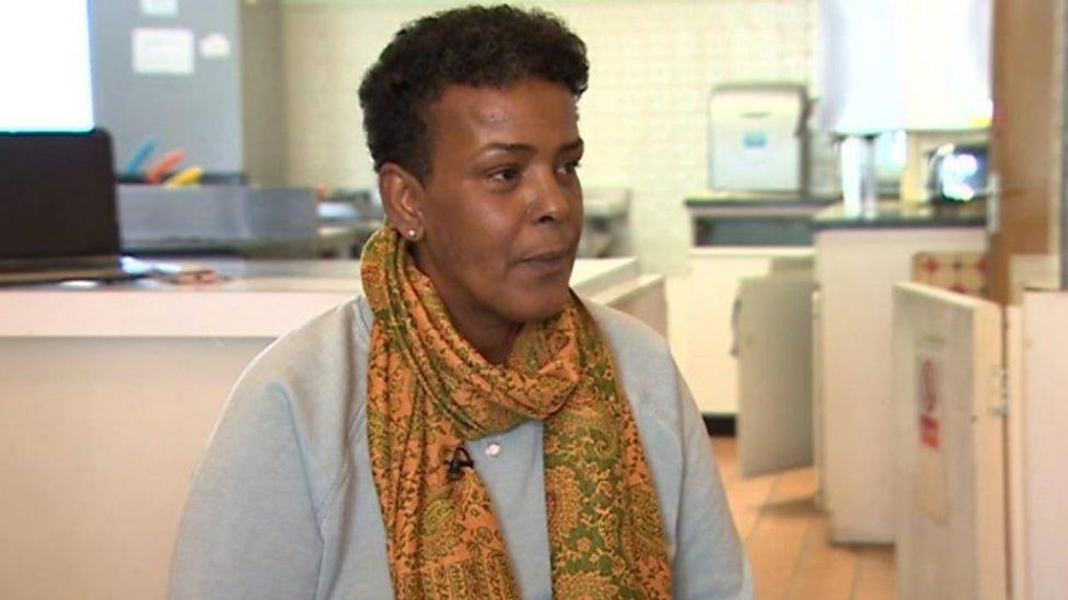 The deaf patients 'left behind' by the NHS - BBC News