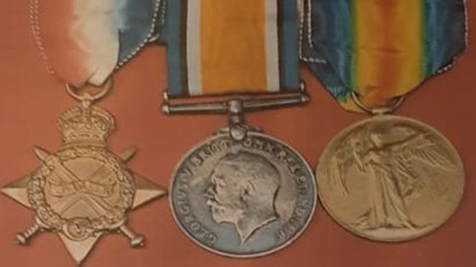 Dronfield: Appeal after 'treasured' WW1 medals lost - BBC News