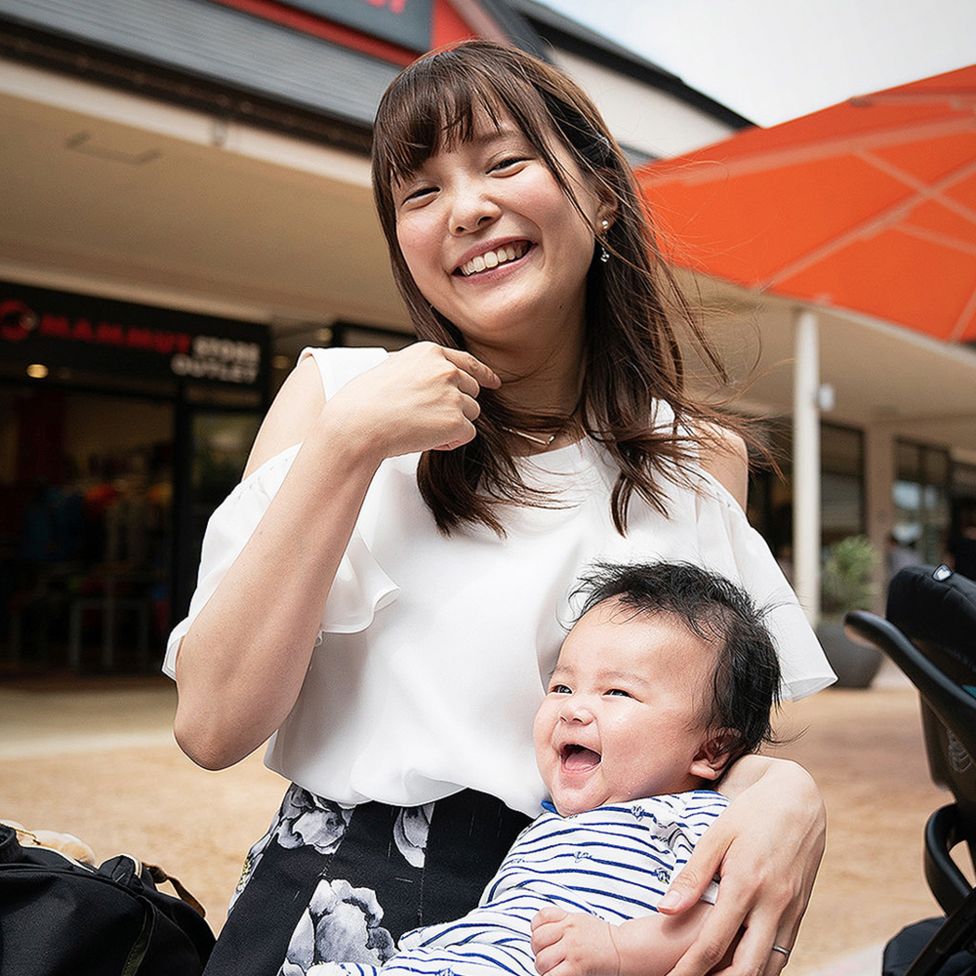 Yaeba dentistry: The appeal of pointy teeth - BBC News