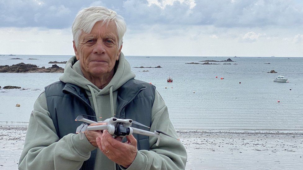 Islander exchanges drone photos for charity donations - BBC News