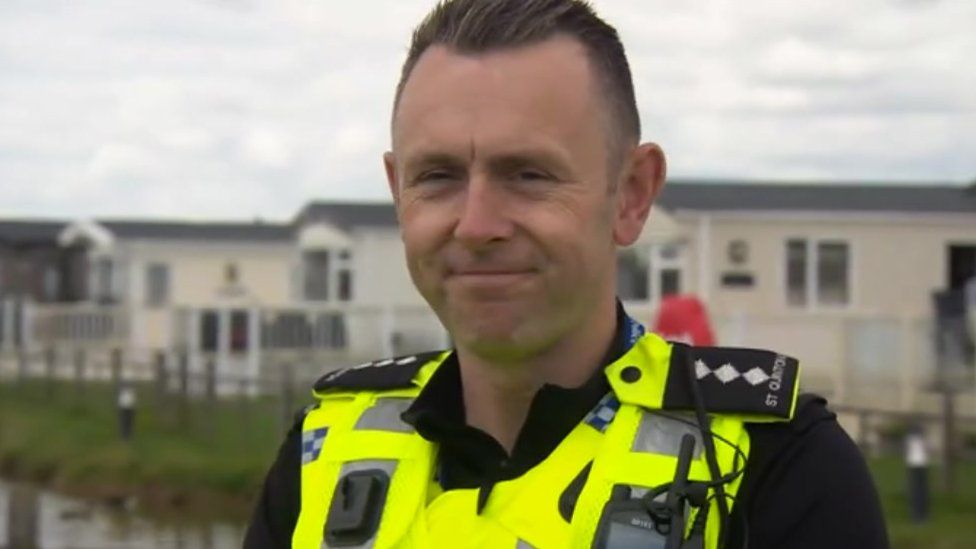 Lincolnshire Police use drones to tackle caravan crime - BBC News