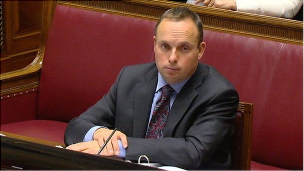 Will special adviser rules change in new Stormont? - BBC News