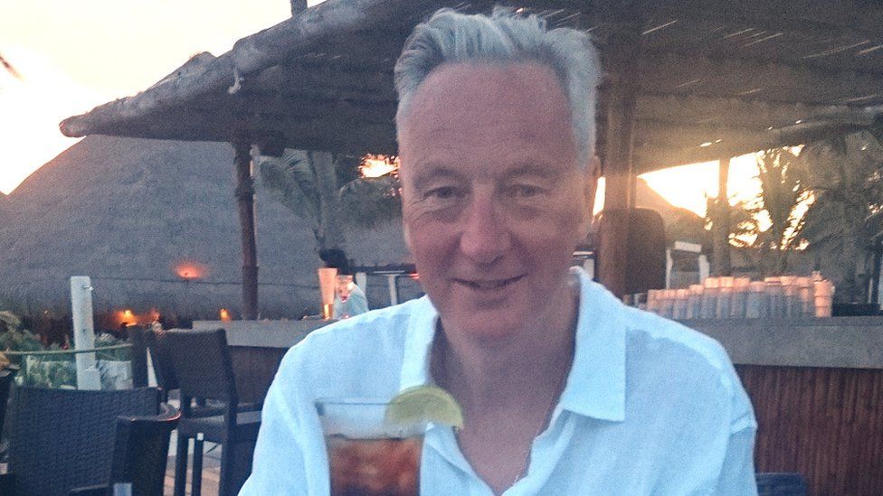 Peter Day death: Headphones runner 'oblivious' to lorry - BBC News