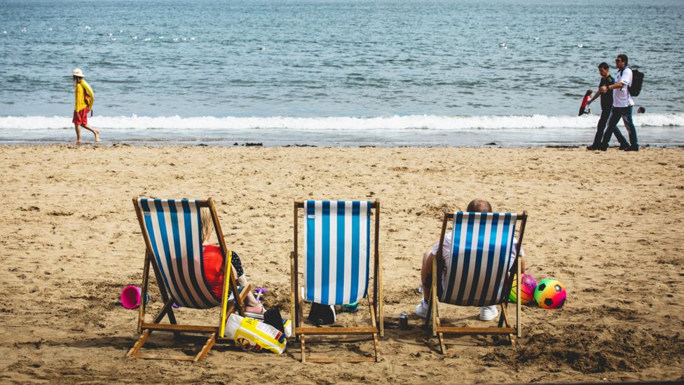 Zoomtown-on-Sea? The lure of a new life on the coast - BBC News
