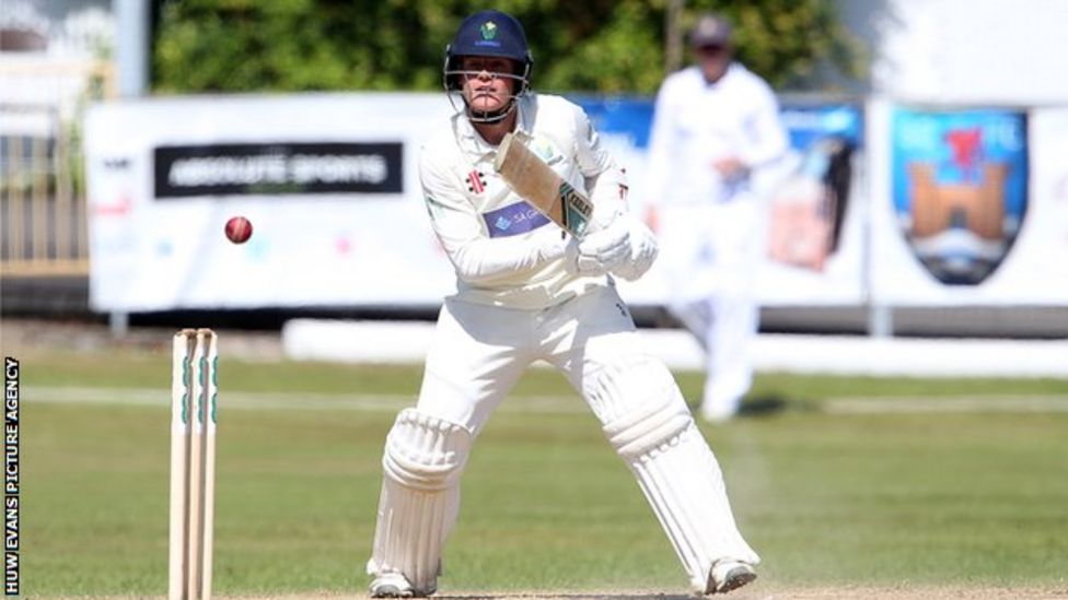 Owen Morgan: Glamorgan add all-rounder to squad against Derbyshire ...