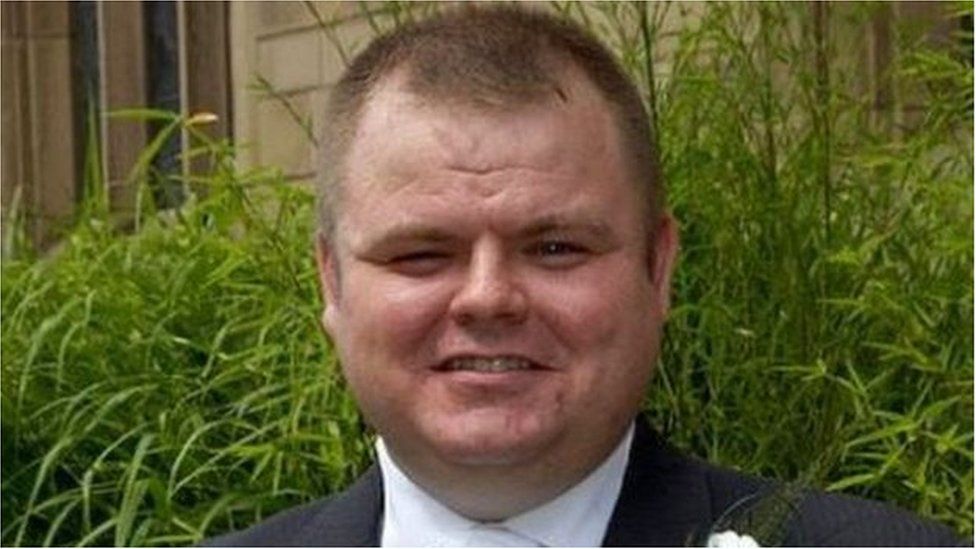 PC Neil Doyle killing: Sentences 'not unduly lenient' - BBC News