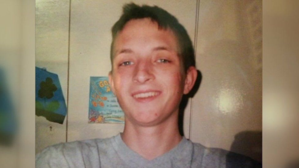 Luke McDonnell death: Prison staff not to blame - BBC News