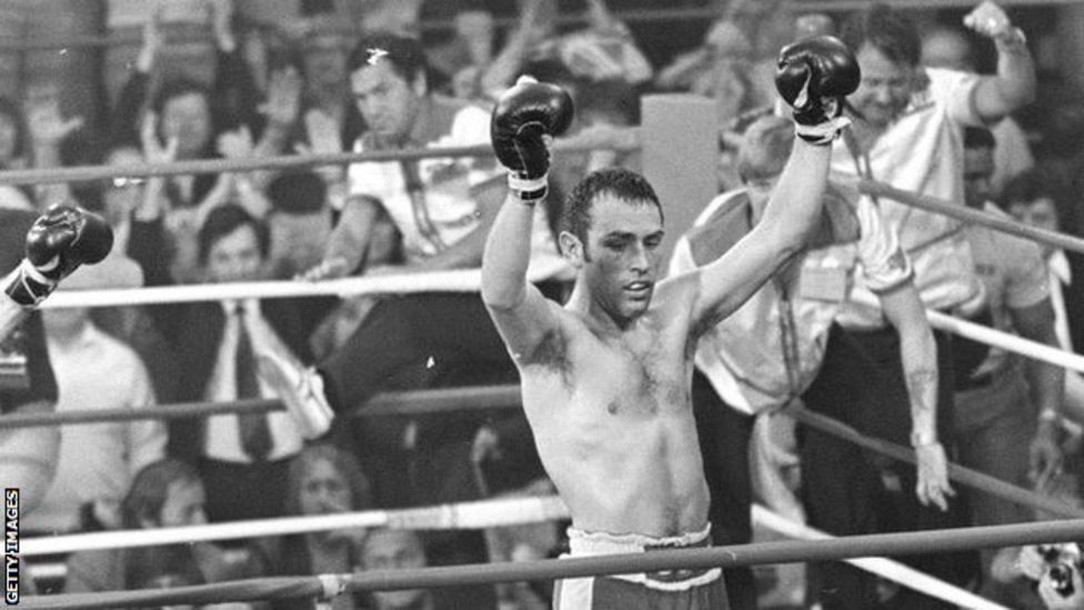 Alan Minter: British boxing legend dies at 69 - BBC Sport