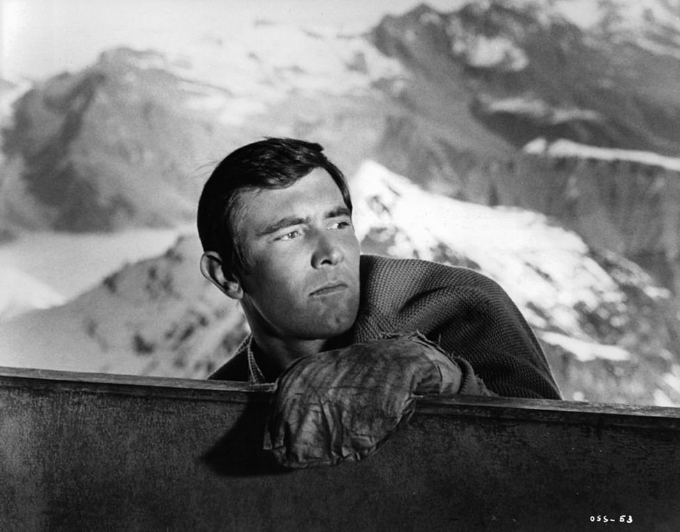 James Bond star George Lazenby apologises for 'disgusting' interview ...