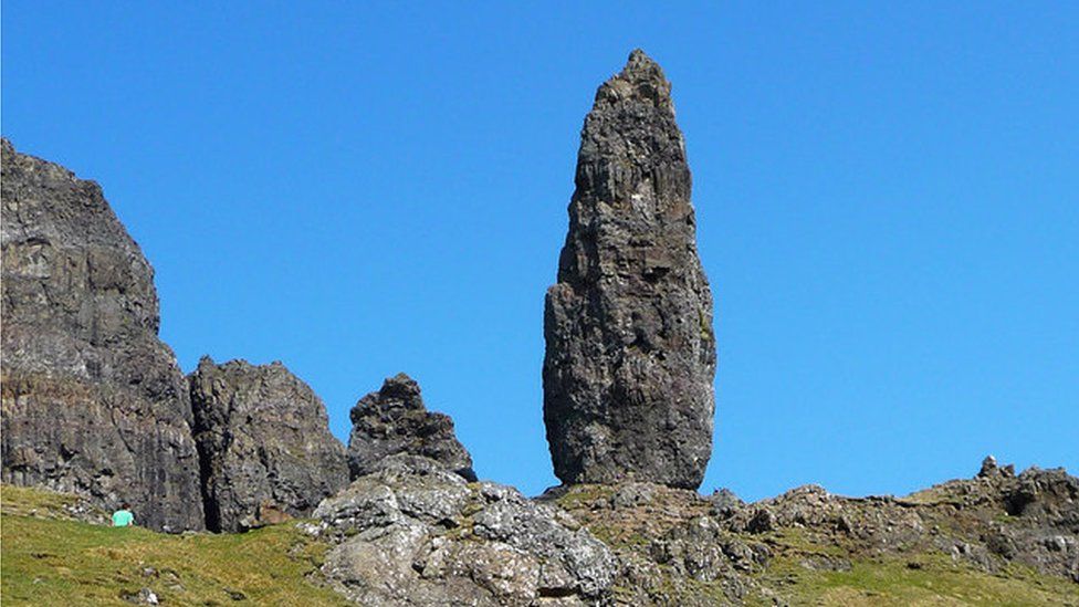 Mòran an dùil cùl a chur ri aoigheachd - Naidheachdan a' BhBC
