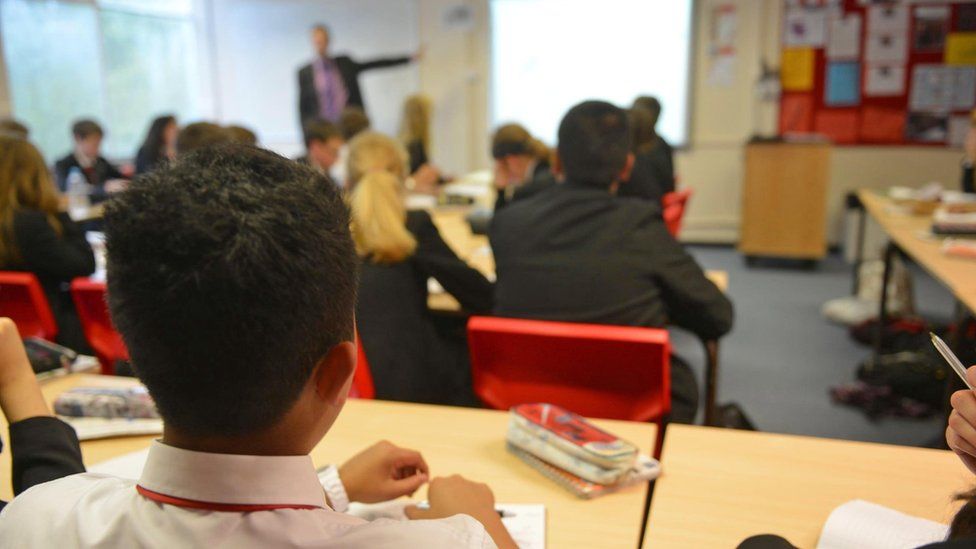 Mounton House special school closure backed by council - BBC News