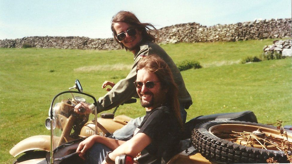 Male domestic violence deaths become focus in Cornwall - BBC News