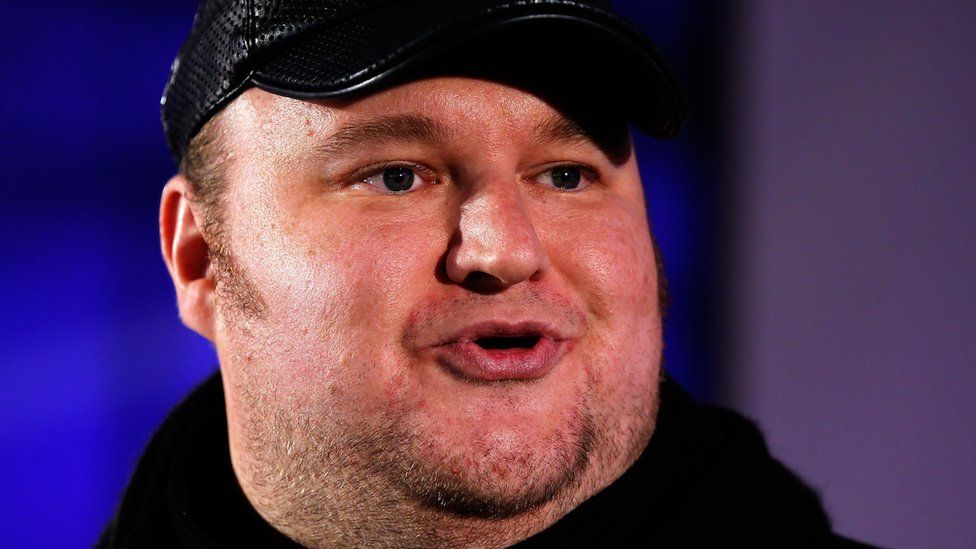 Kim Dotcom demos micro-payment service to help stop piracy - BBC News