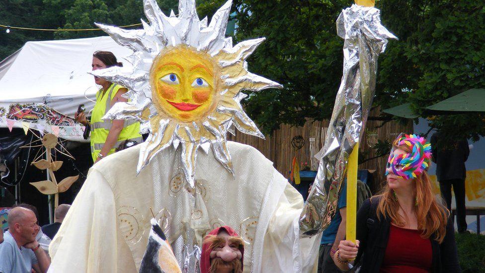 Thousands enjoy Eden Festival weekend - BBC News
