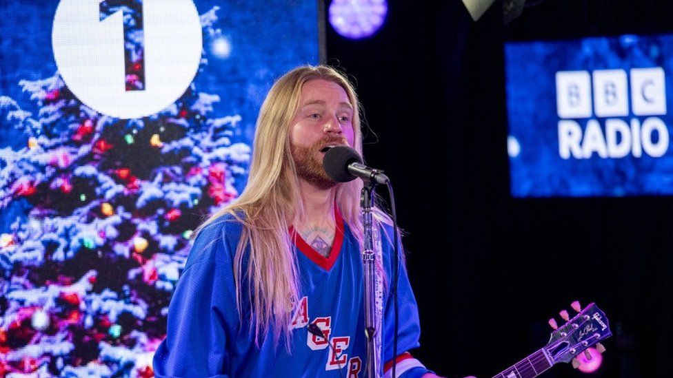 Who is in the running for Christmas number one? - BBC Newsround