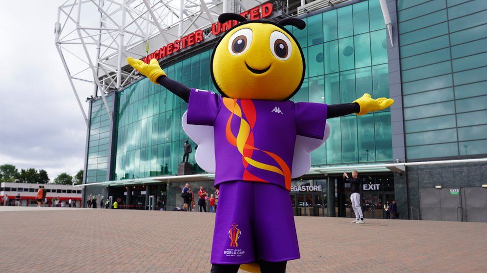 Rugby League World Cup 2021: Meet RugBee the official mascot! - BBC ...