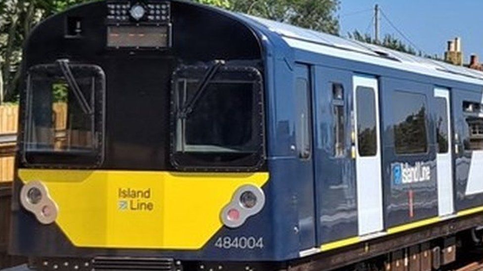 Isle of Wight Island Line faces six-month partial closure - BBC News