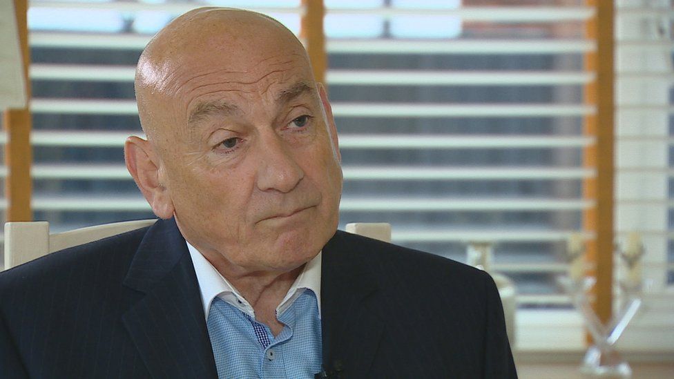 Heroes of terror attack praised 10 years on - BBC News