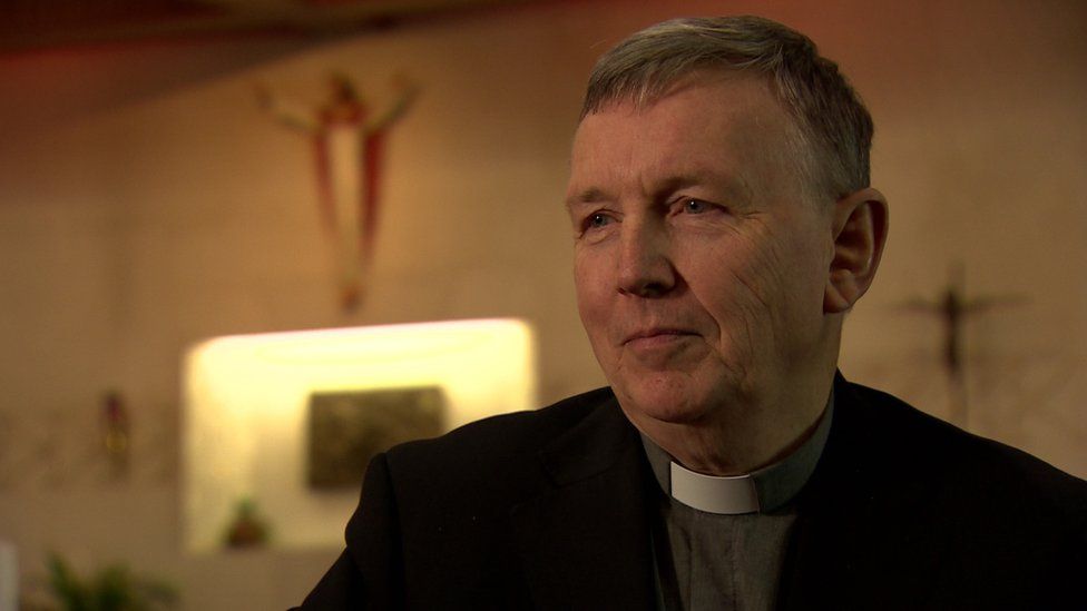 Permanent deacons - a solution to the shortage of priests? - BBC News